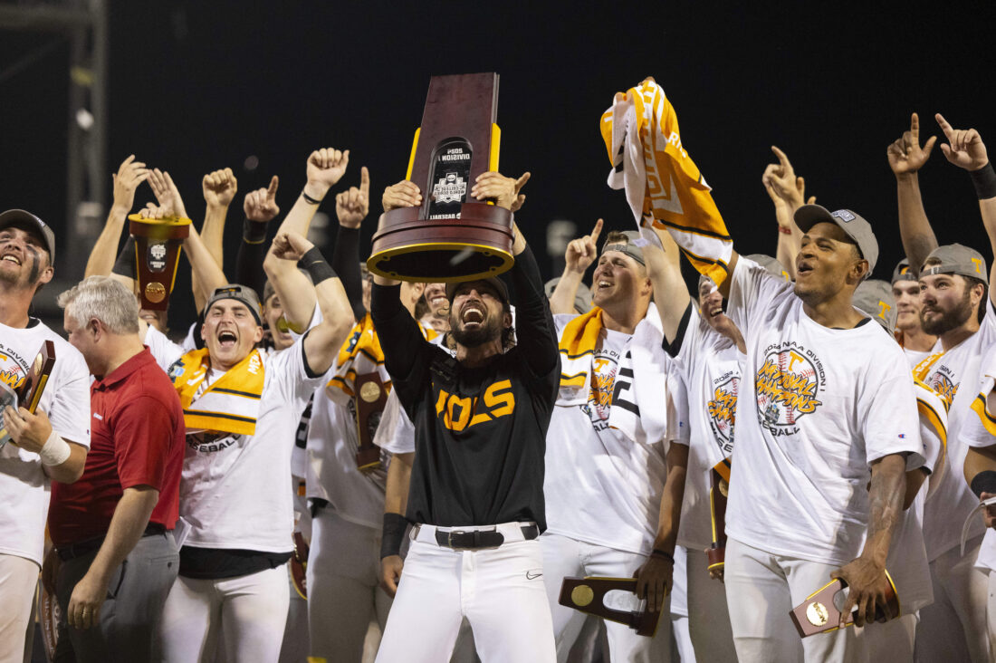Tennessee earns first national title in baseball | News, Sports, Jobs ...